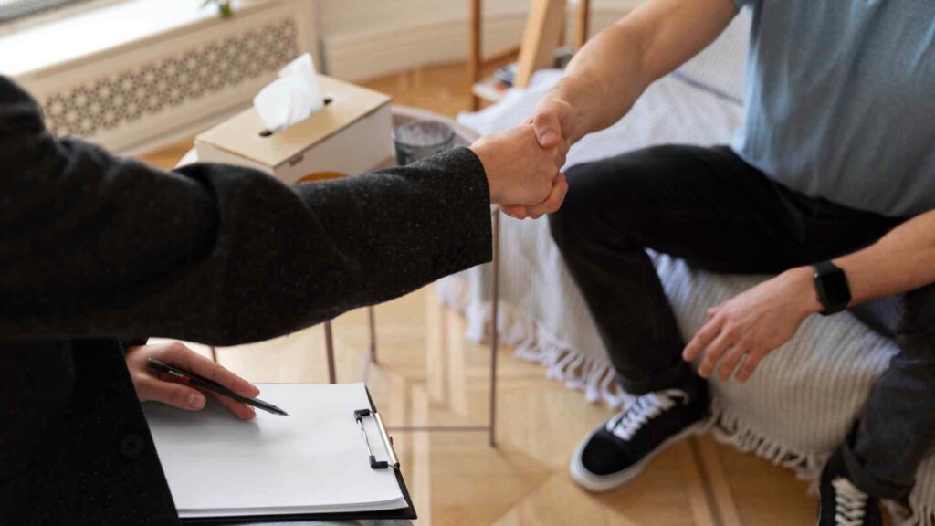 What Is a Sponsor in Addiction Recovery - VIVE TREATEMENT CENTERS